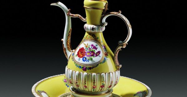 The Porcelain Section of Istanbul Topkapi Palace Museum – Chapter 2